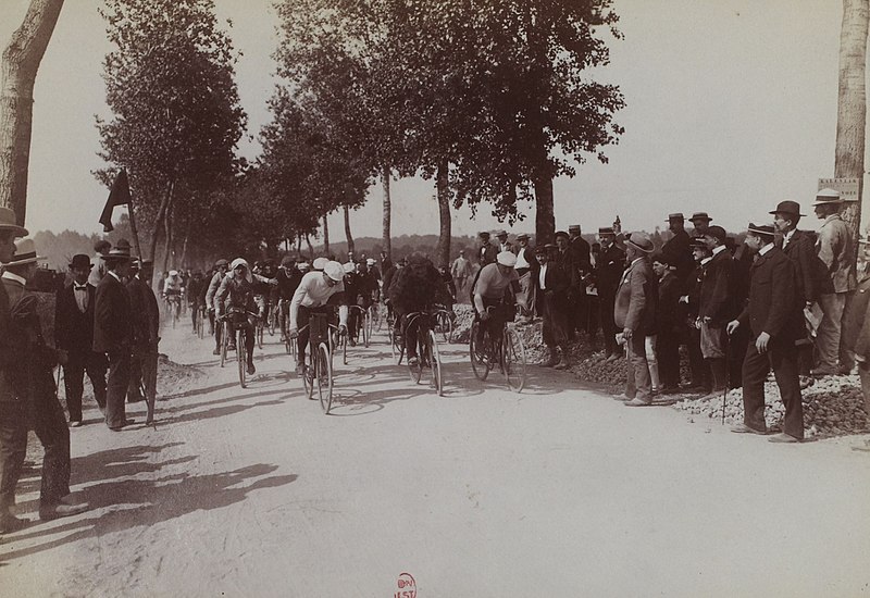 History of Tour De France – The Most Famous Cycling Race